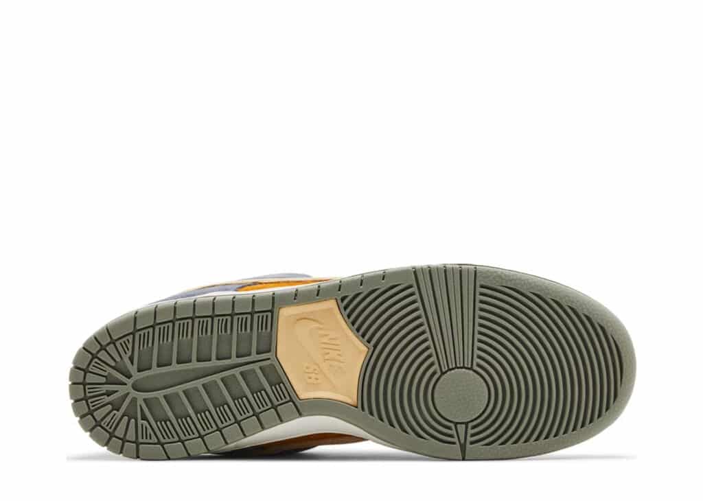 Buy Nike SB Dunk Low Light Carbon Monarch Online in Australia | KickSTW